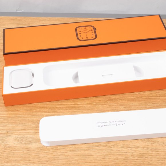 Hermes | Wearables | Apple Watch Herms 4mm Series 7 Watch Box | Poshmark